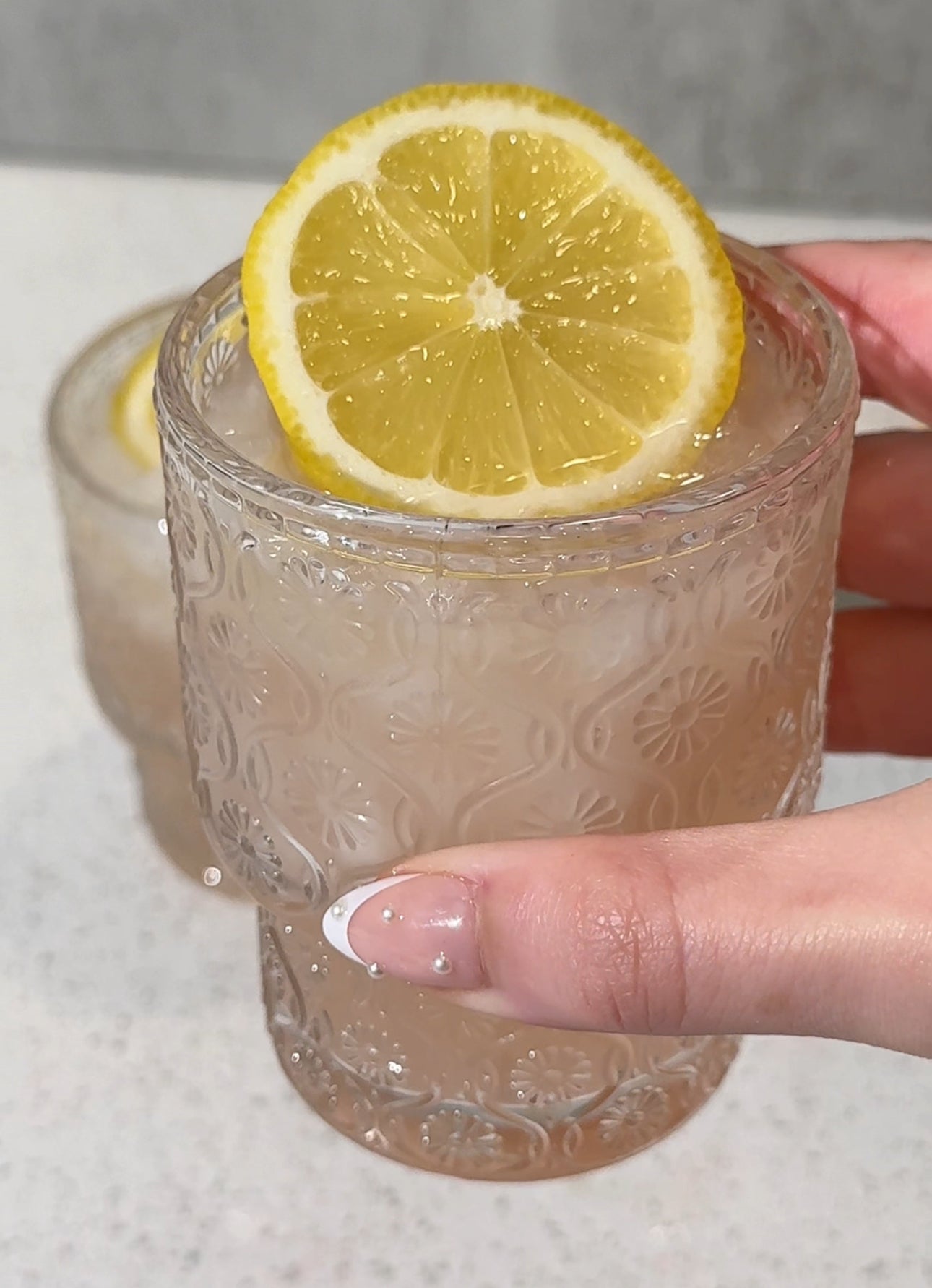 Lemon Berry Gin Fizz Recipe – A Refreshing Citrus Cocktail – Twisted ...